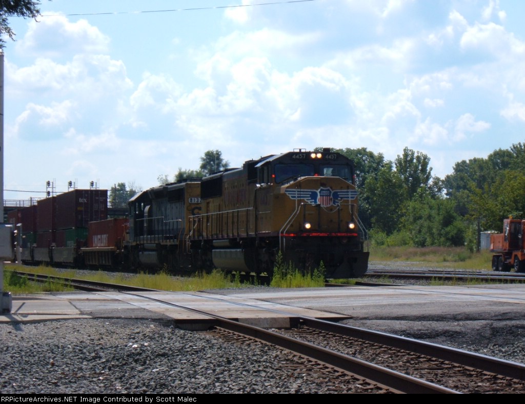 UP 4457 & CSX 8132